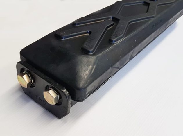 JCB 130 - DEKK Rubber Tracks & Pads